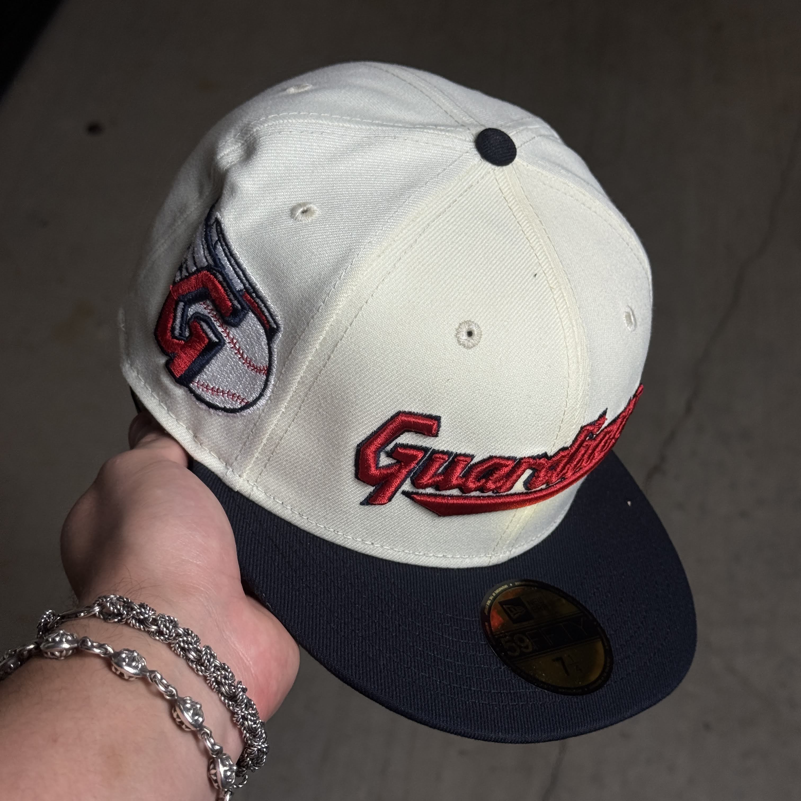 NWT 1/4 Chrome Cleveland Guardians G Logo 59fifty New Era Fitted Hat C ...